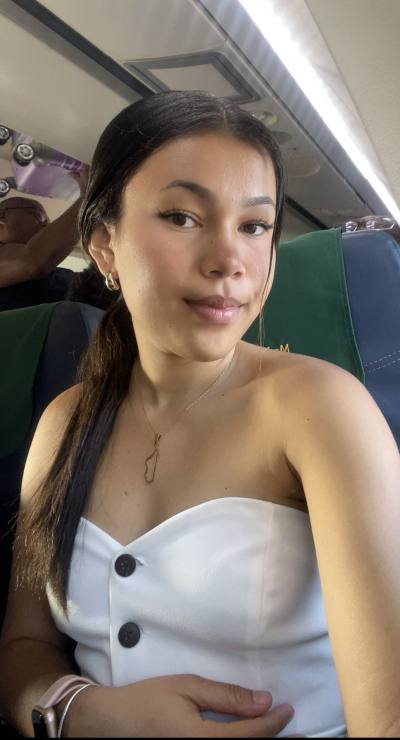 Dating Woman, Laeticia, 21 years, Madagascar, 163cm and 49kg