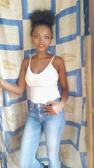 Rencontre Femme, Adriana, 25 ans, Madagascar, 164cm et 57kg