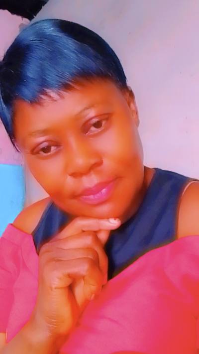 Rencontre Femme, Sarah, 50 ans, Cameroun, 171cm et 65kg
