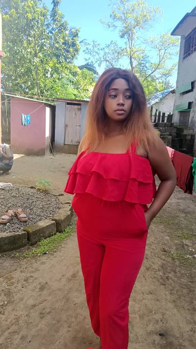 Rencontre Femme, Elena, 23 ans, Madagascar, 163cm et 61kg
