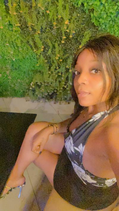 Rencontre Femme, Cynthiche, 27 ans, Cameroun, 163cm et 76kg