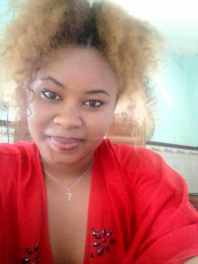 Dating Woman, Dorianne, 23 years, Madagascar, 160cm and 57kg