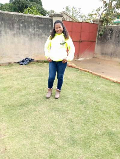 Treffen Frau, Perline, 56 Jahre, Madagaskar, 157cm und 60kg